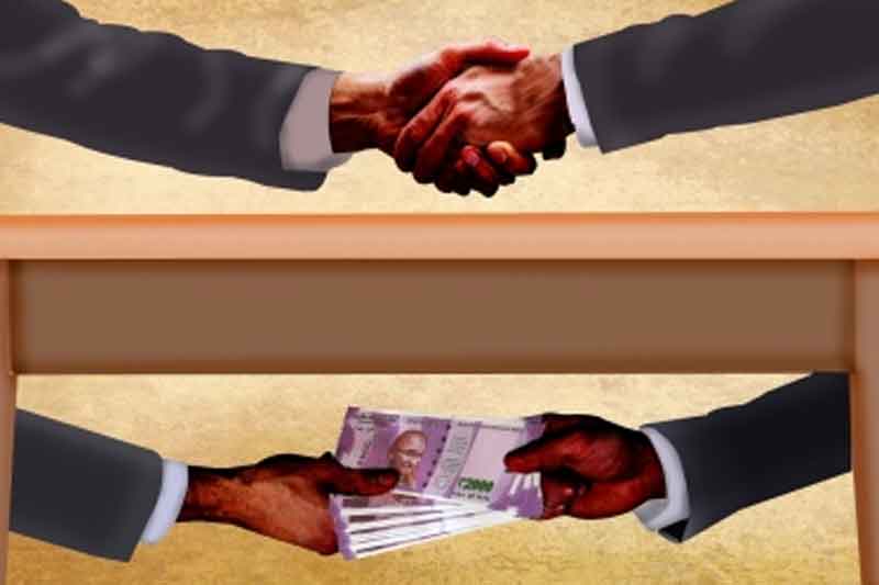 Anti Corruption Bureau Apprehends Alo Accused Law Officer In Telangana