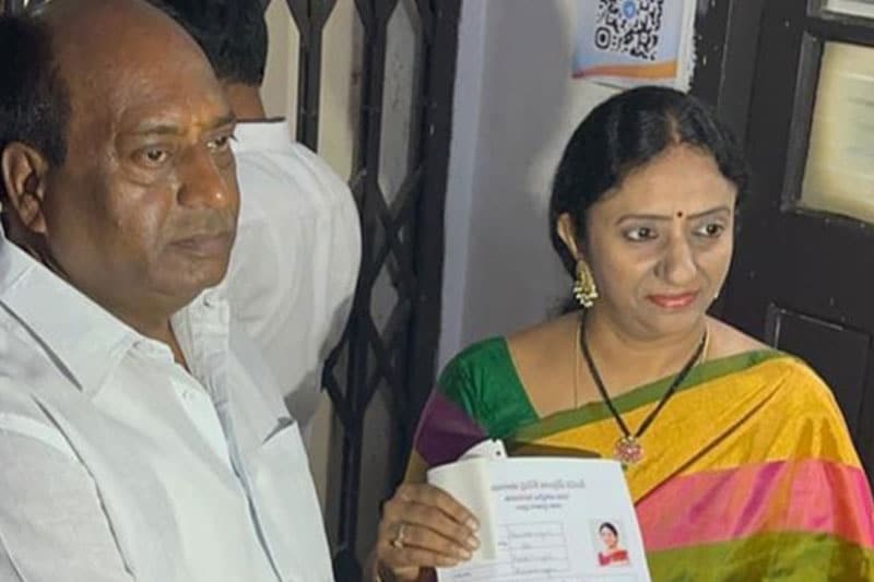 KCR's niece is Congress ticket aspirant from Karimnagar