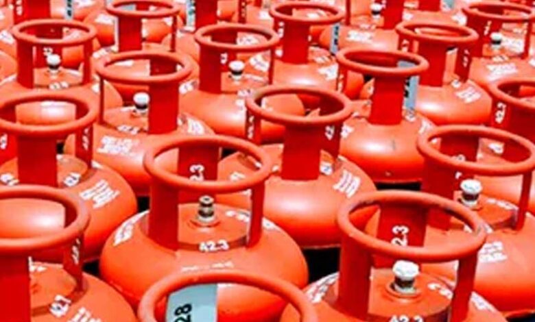 Union Cabinet approves Rs 200 cut in LPG cylinders
