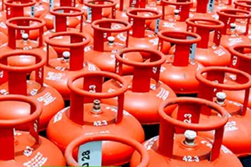 Union Cabinet approves Rs 200 cut in LPG cylinders