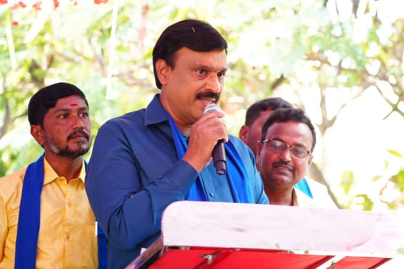 Mining baron Gali Janardhana Reddy mulling to re-join BJP