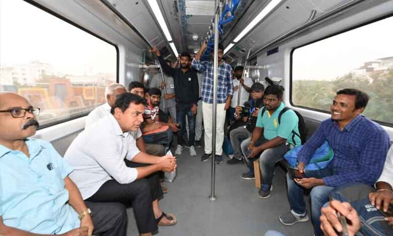 KTR surprises Hyd Metro riders with commute and citizen interactions(video)