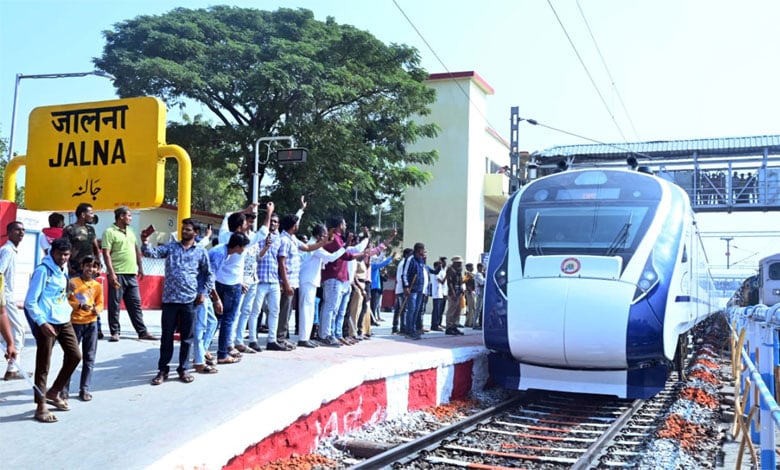 Jalna-Mumbai Vande Bharat Express flagged off