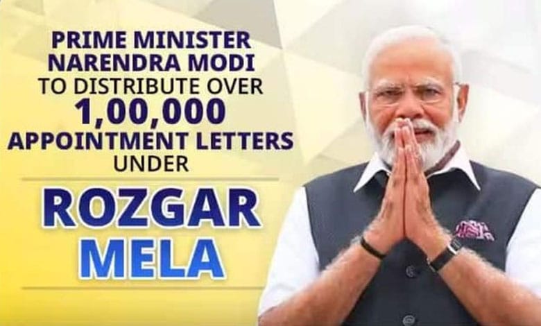 Union Ministers facilitate PM Modi's Rozgar Mela, distribute over 1 ...