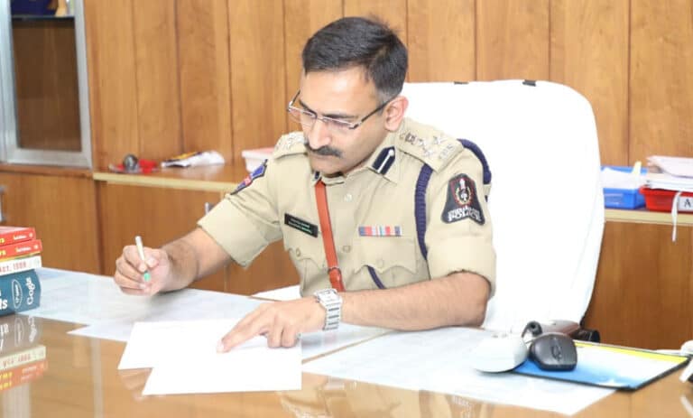 Hyderabad: Dr Gajarao Bhupal IPS Assumes Office as Cyberabad’s Joint ...
