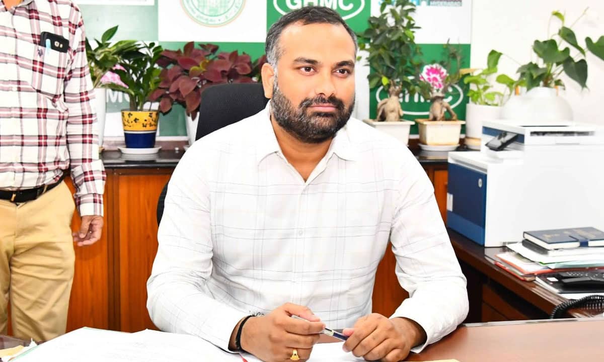 Hyderabad: R.V. Karnan Takes Charge as New GHMC Commissioner