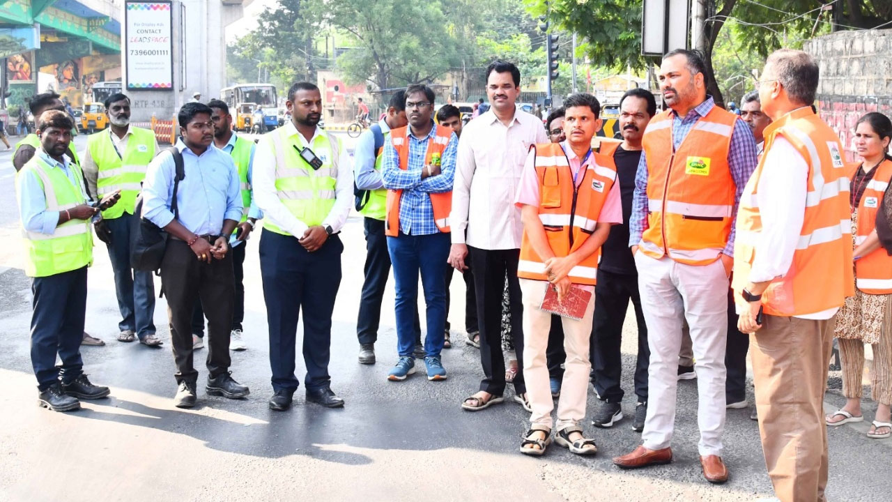 Hyderabad: GHMC Commissioner Inspects Key Development Works in ...