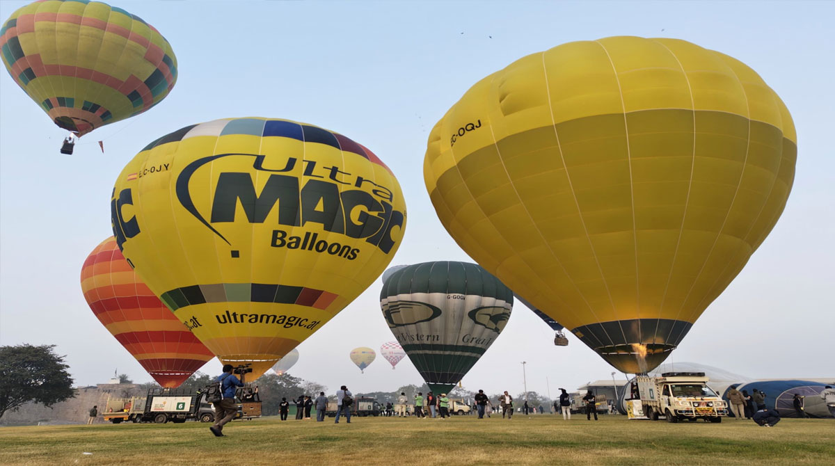 Hot-air balloon festival begins in Hyderabad