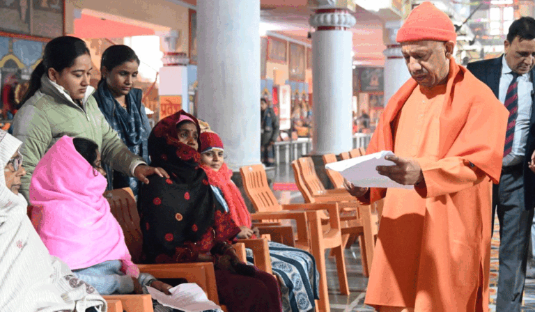UP CM holds ‘Janta Darshan’ at Gorakhnath Temple, instructs officials ...