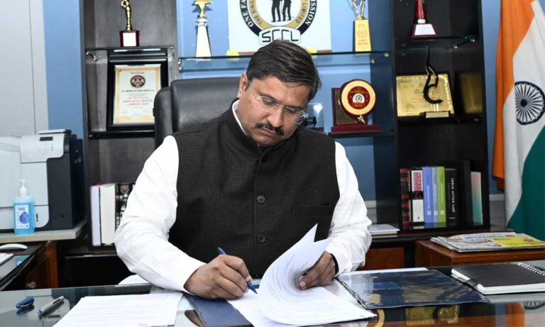 Dr. Jyothi Buddha Prakash Assumes Charge as CMD of Singareni